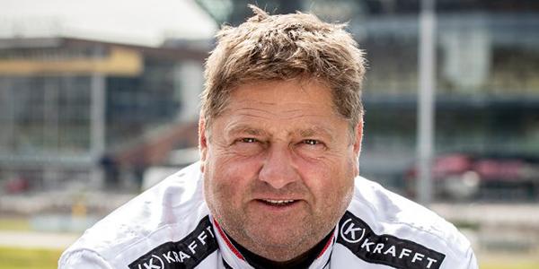 Travprofilen Svante Båth om alla nya jobben • Nya uppdraget på Söderby ... Travprofilen Svante Båth om alla nya jobben • Nya uppdraget på Söderby ...