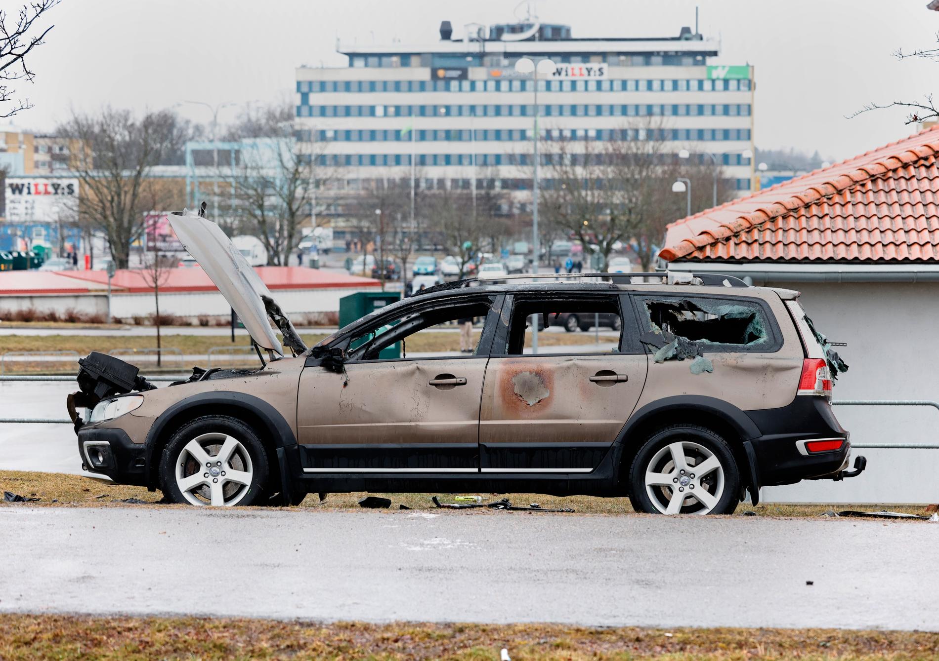 Fem till åtalas efter påskupploppen Fem till åtalas efter påskupploppen