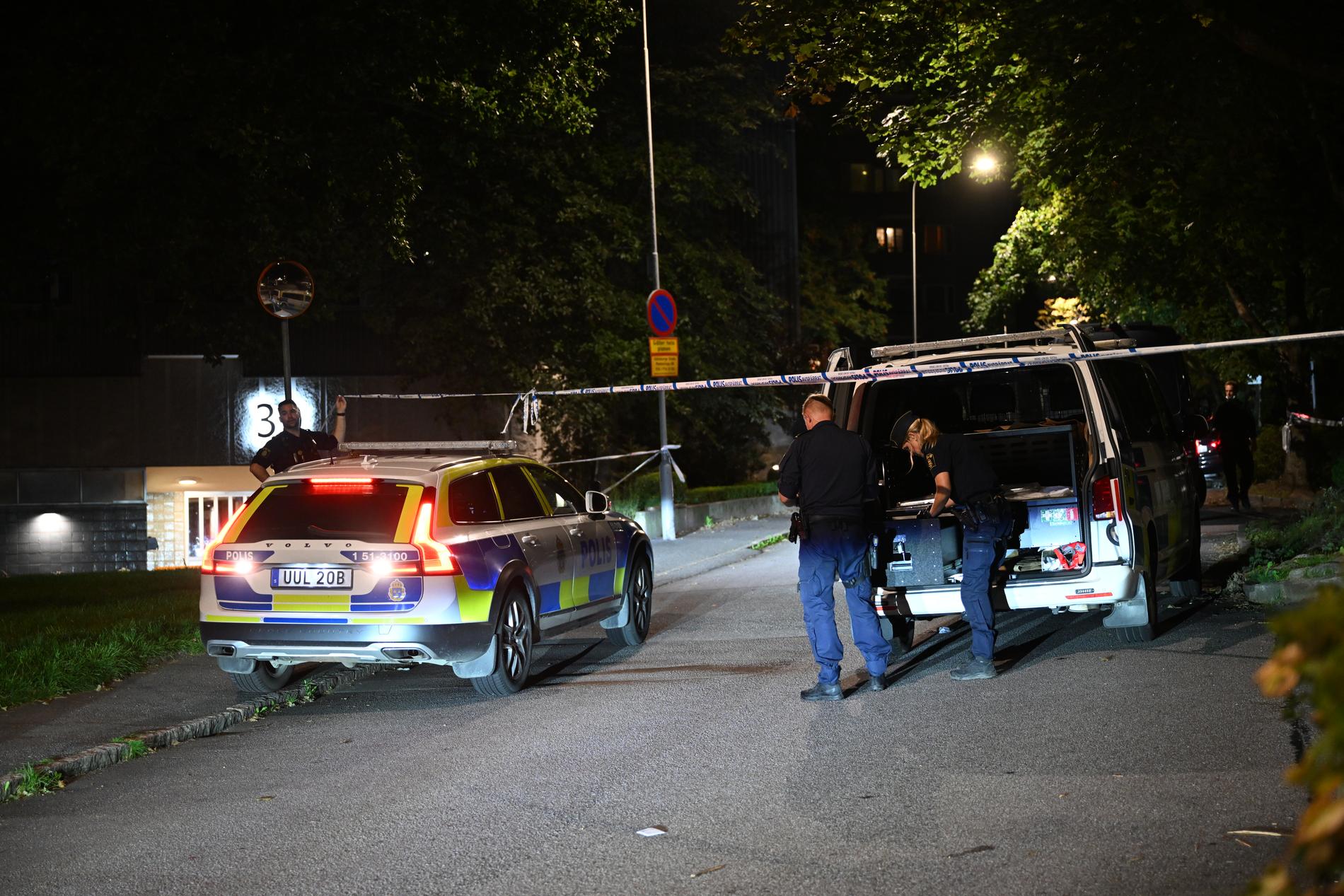 Två tonåringar anhållna efter skjutning i Göteborg Två tonåringar anhållna efter skjutning i Göteborg