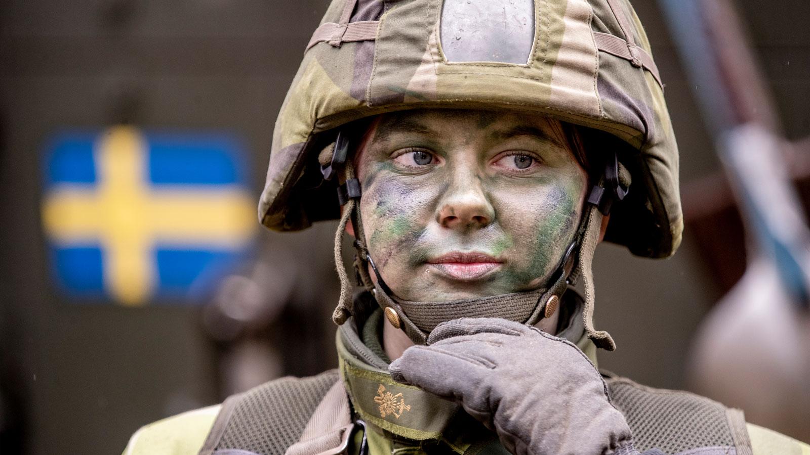 Försvarsmakten: Vi behöver fler kvinnor – ny kampanj hoppas locka fler Försvarsmakten: Vi behöver fler kvinnor – ny kampanj hoppas locka fler