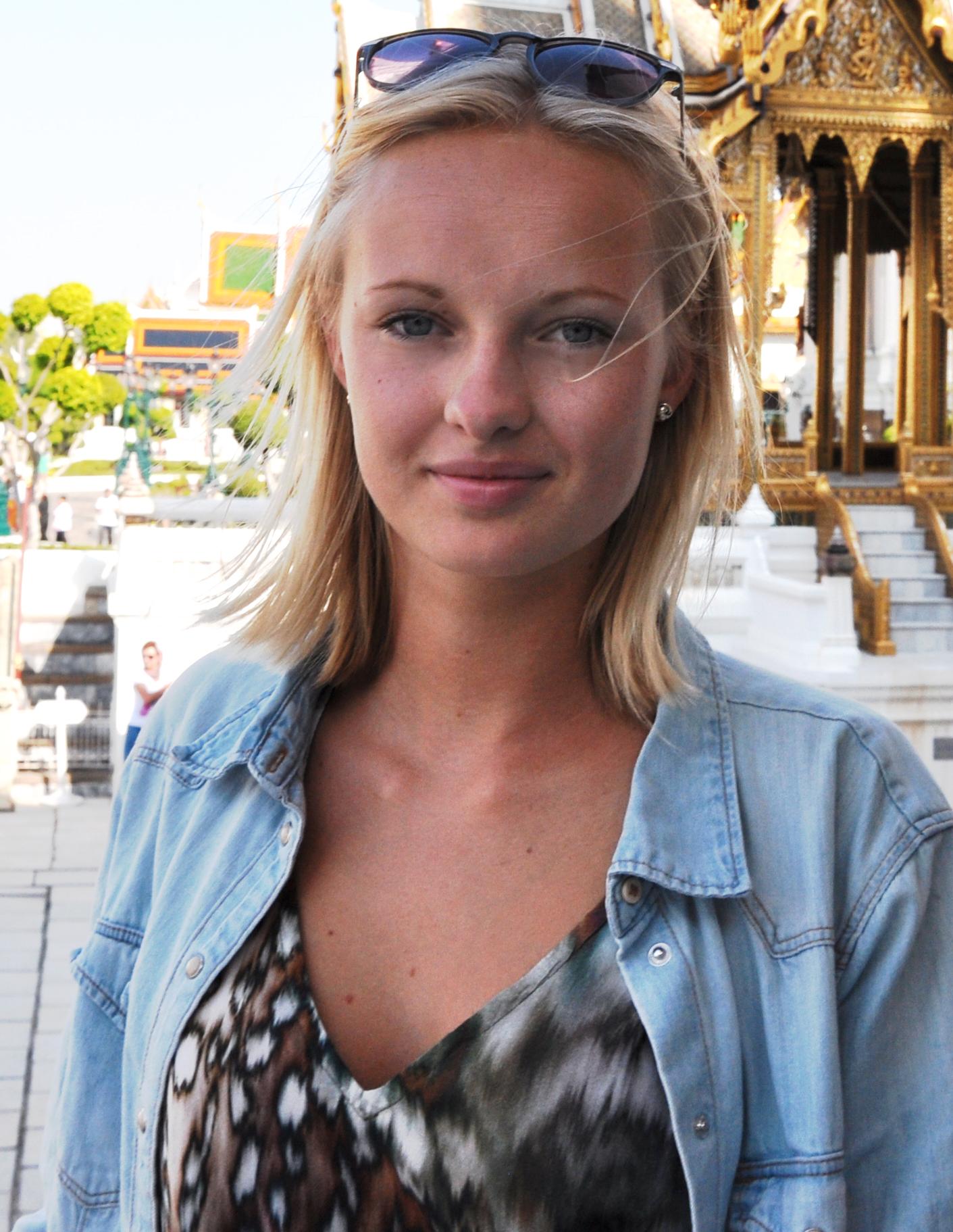 Hej tonårstjej, glöm inte att vara perfekt Hej tonårstjej, glöm inte att vara perfekt