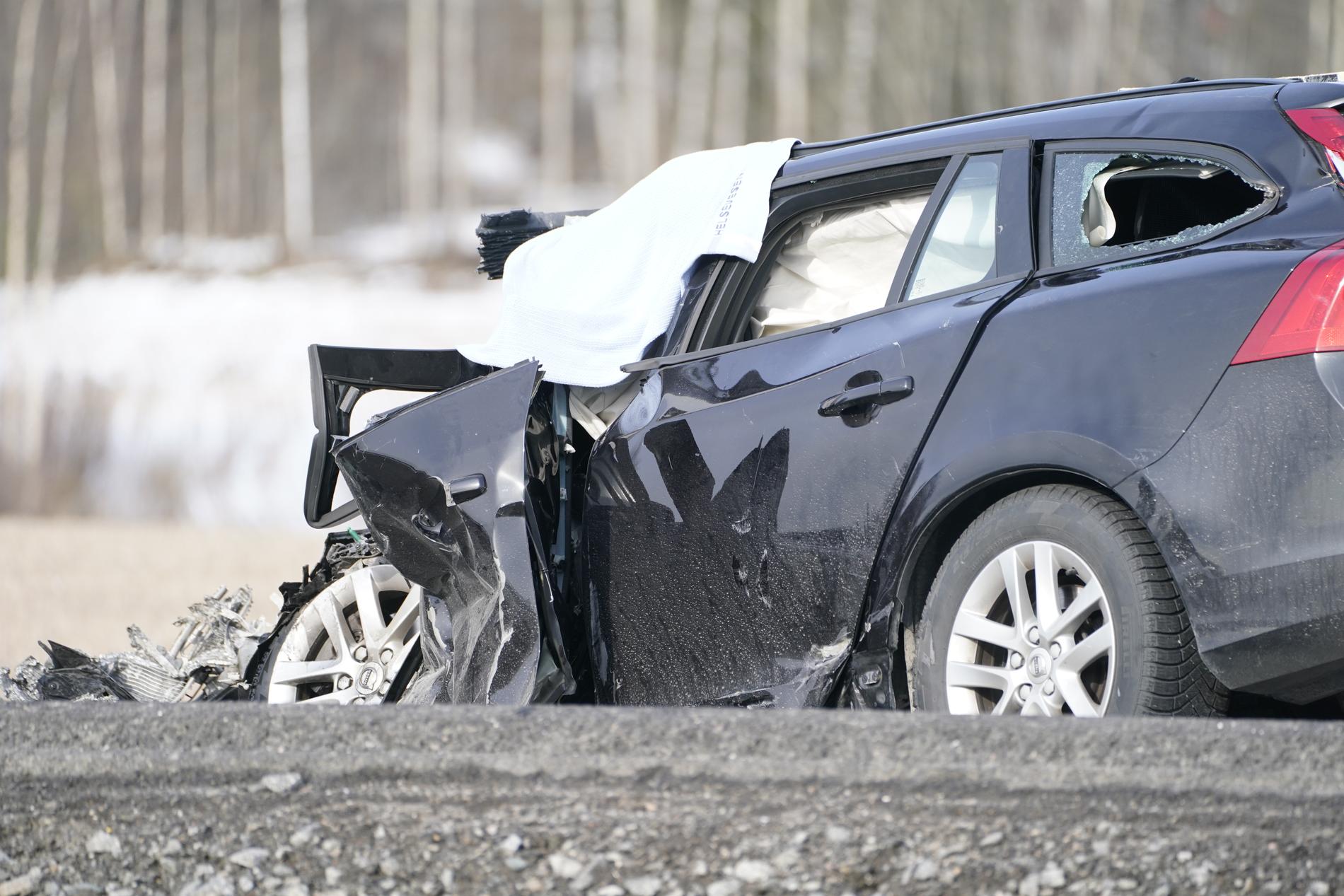 Tre svenskar döda efter trafikolycka i Norge Tre svenskar döda efter trafikolycka i Norge